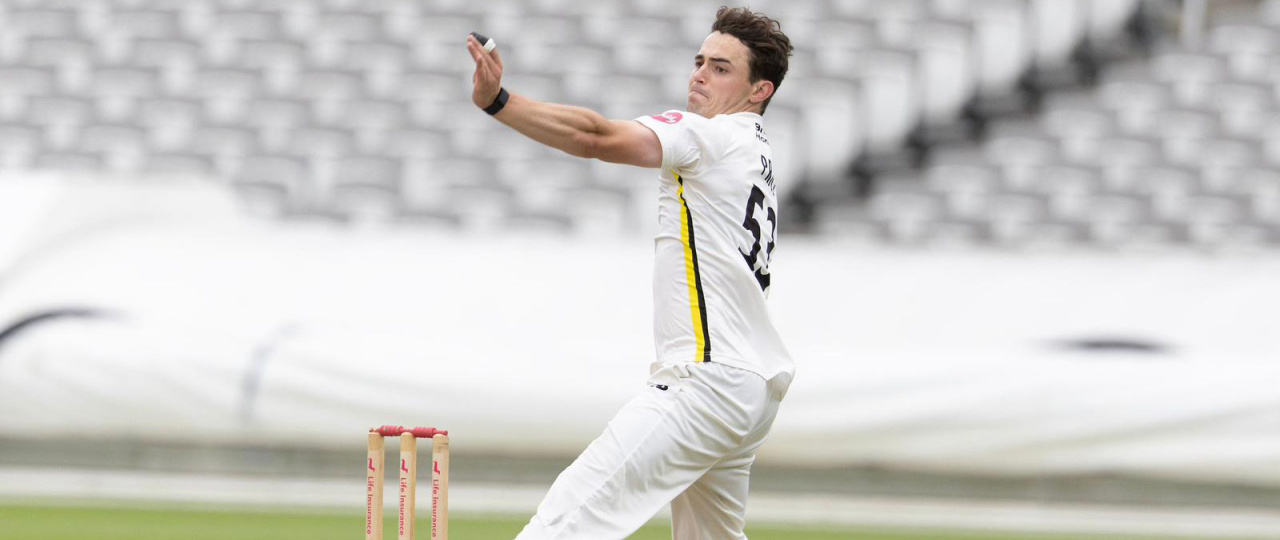 Tom Price claims fourth career five-for as Middlesex bowled out for 377 ...